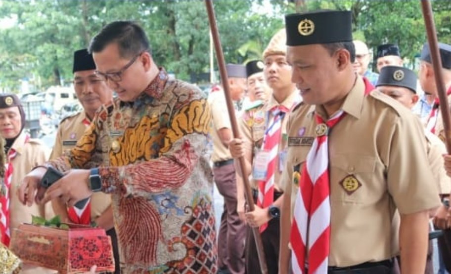 Muhammad Farid Buka Raker Cabang Pramuka Lahat - Lahat Hotline